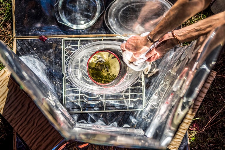 LES PÉTROLEUSES DU NÉGA WATT… – La Cabane Anti-gaspi