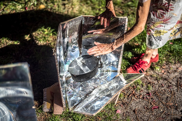 LES PÉTROLEUSES DU NÉGA WATT… – La Cabane Anti-gaspi